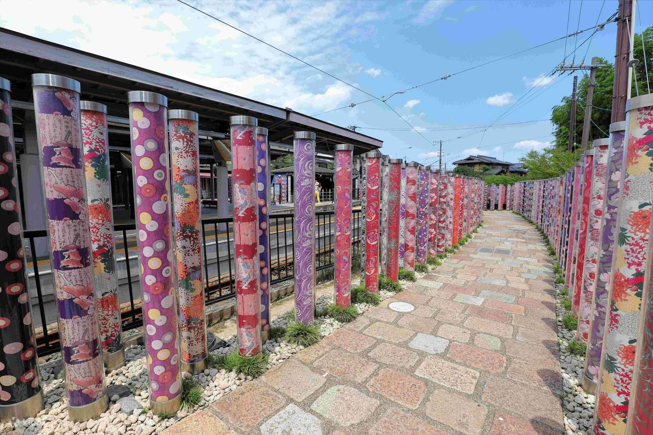 [Kyoto- und Nara-Tagestour] Arashiyama-Zug, Fushimi-Inari-Schrein ...